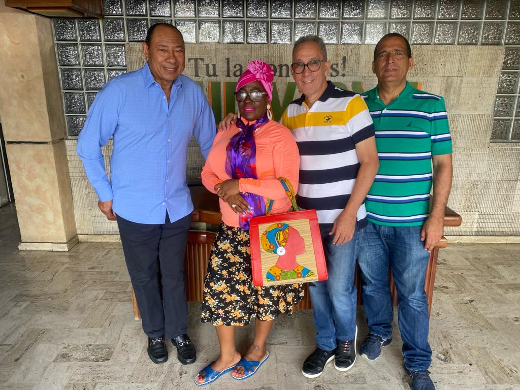 Radio Universal la AM – Tu estación 650